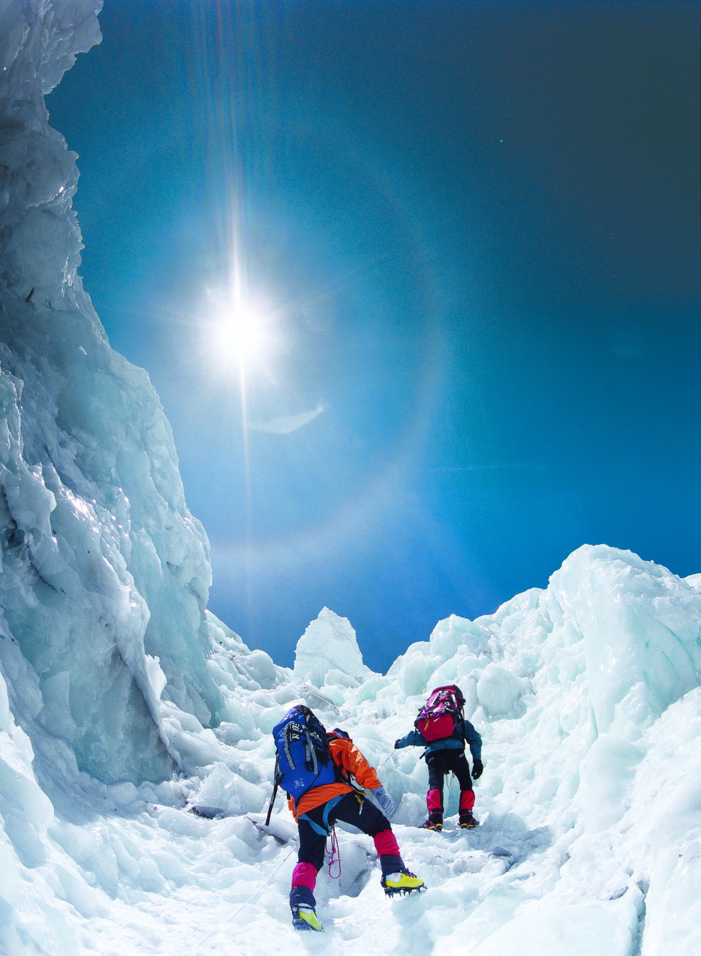 Everest, le célèbre documentaire, va sortir en version numérique sur ...